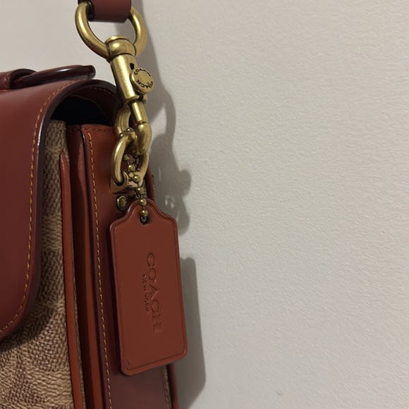 Coach | Bags | Euc Coach Cassie Crossbody Signature Coated Canvas Print ...